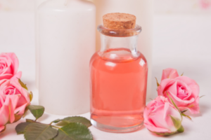 14 Benefits of Rose Water For Your Skin
