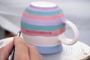 11 Ceramic Painting Ideas for Beginners and Beyond 11 Ceramic Painting ...